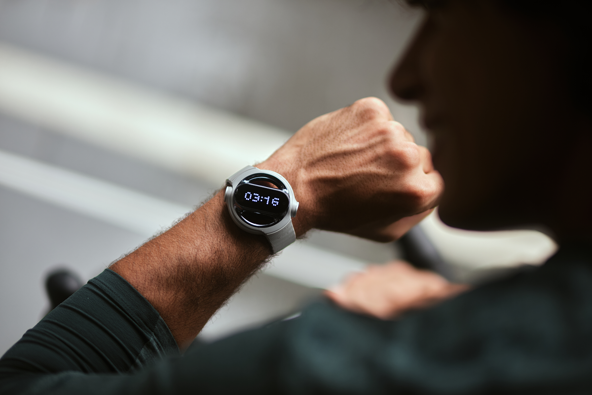 Imoo Watch Buds: A Compact Two-In-One Smartwatch With Built-in Wireless ...