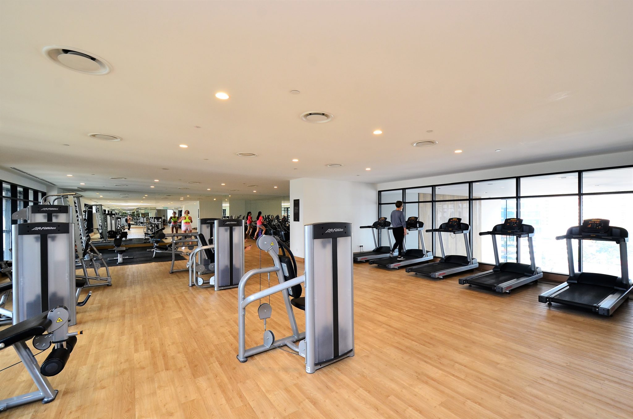 EoS Fitness Opens First Gym in Fullerton, California – Mann Report