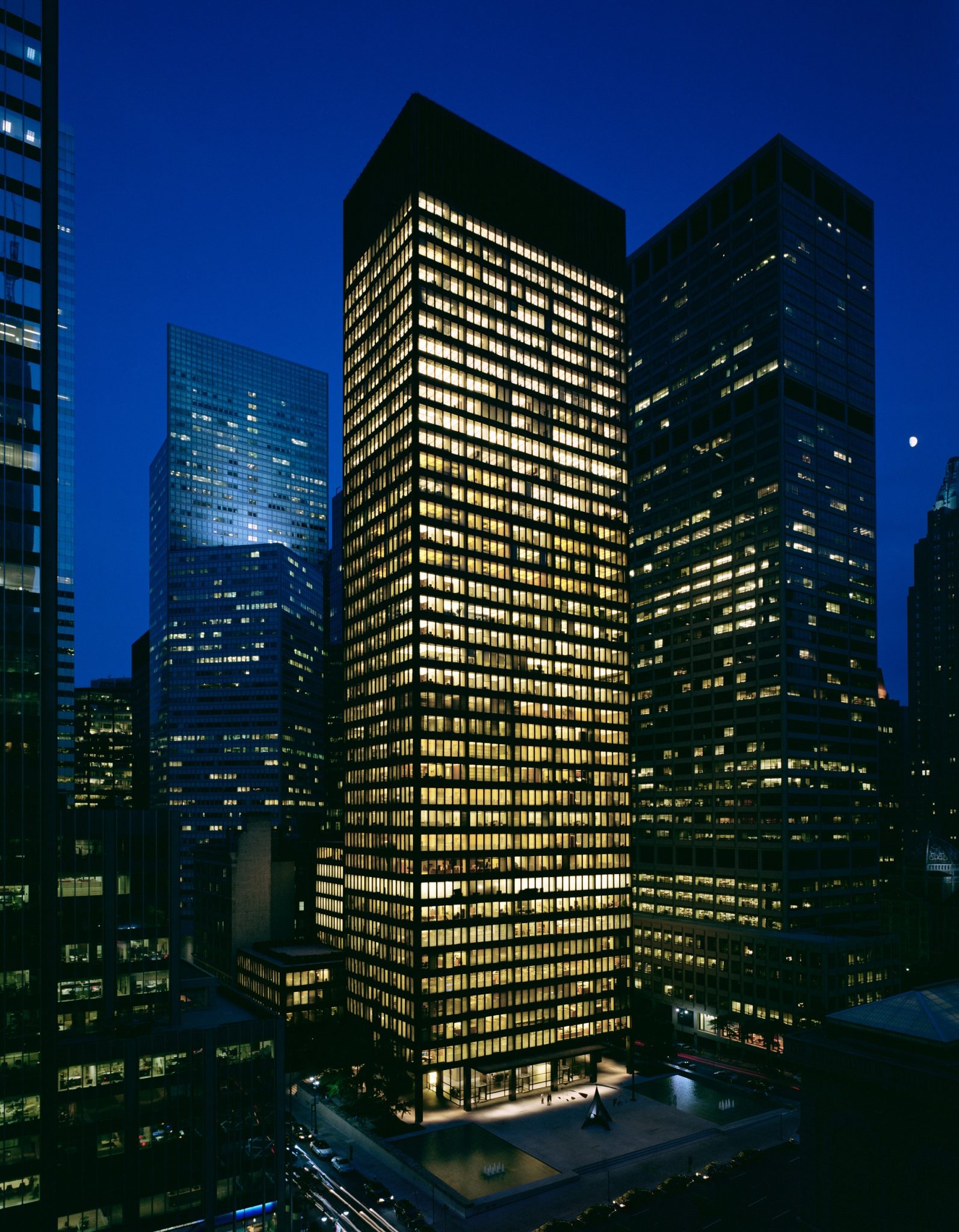RFR Announces 61,642SF of High-Profile Leases at Seagram Building ...