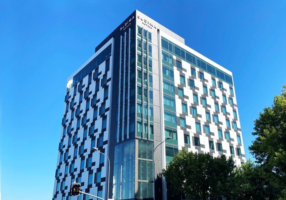 Otis Elevator Integrates with a Delivery Robot at New Zealand Hotel ...