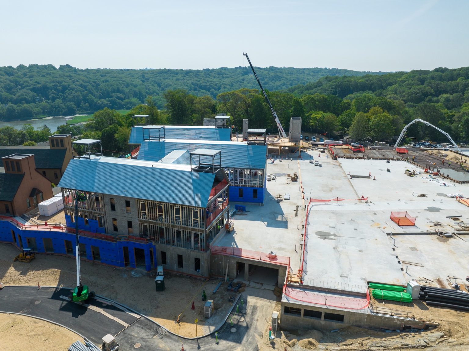 Skanska and Cold Spring Harbor Laboratory Top Out New Campus Building ...